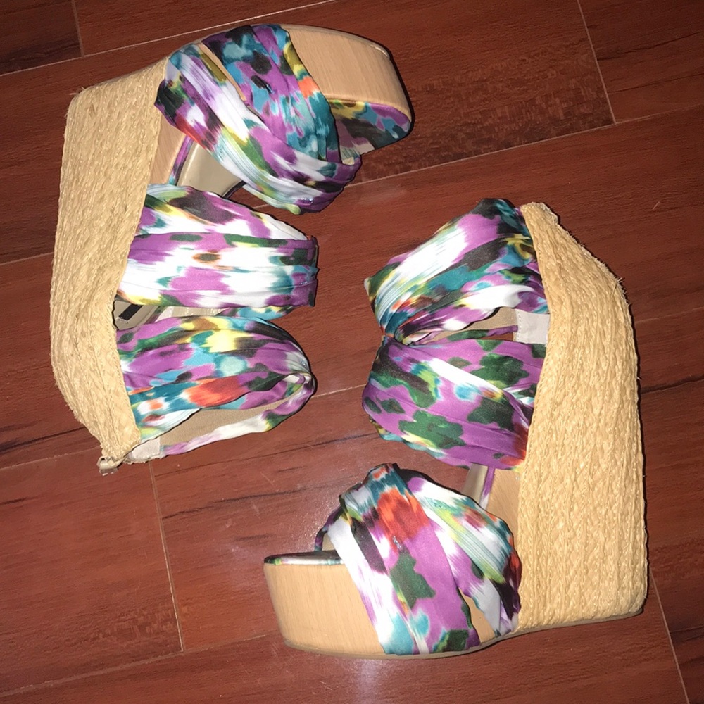 Hot & Rare Find! “Senso Diffusion” Platforms - Gem